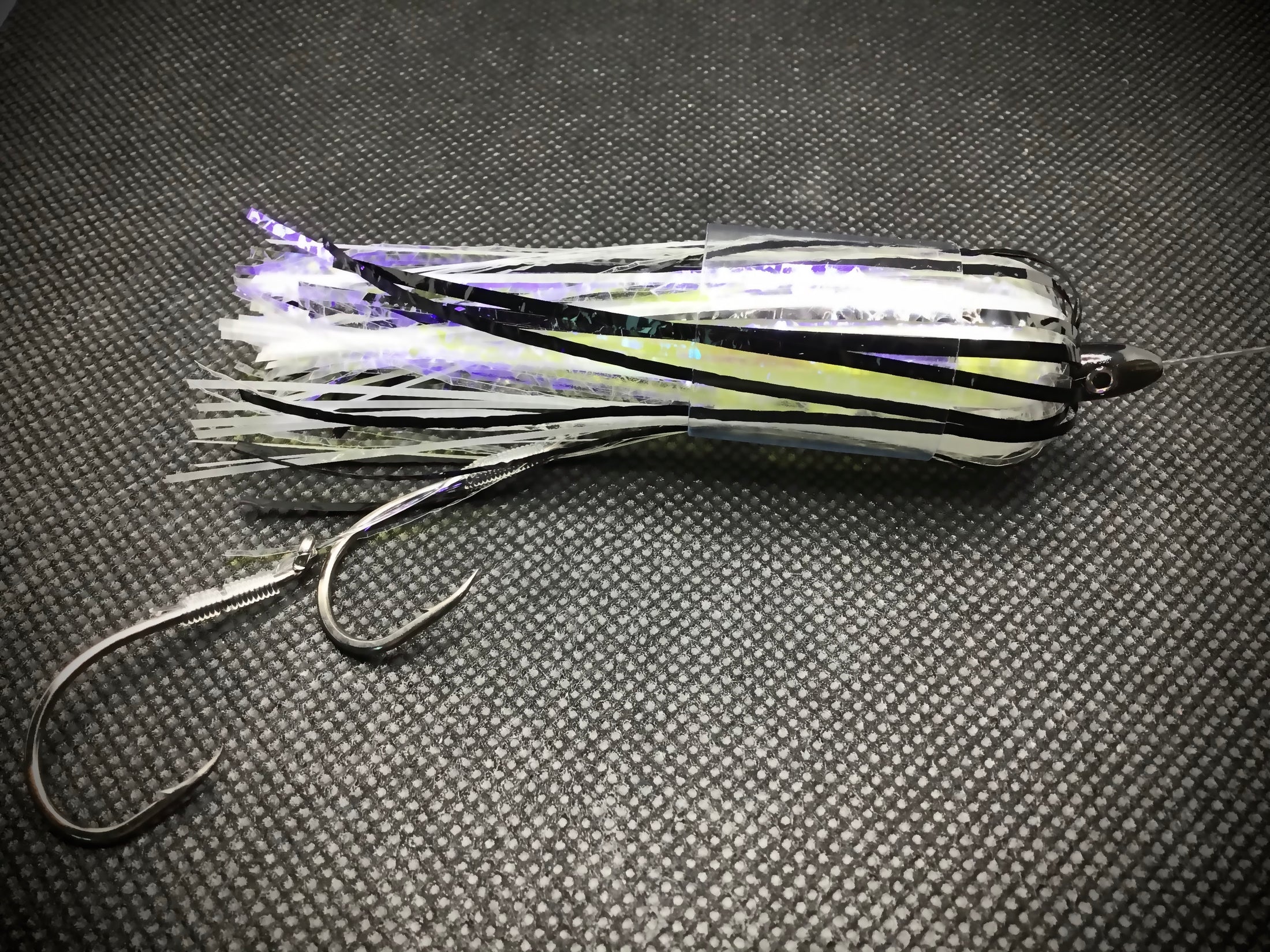 Superfly 4" Black Ice Glow – Superfly Flies
